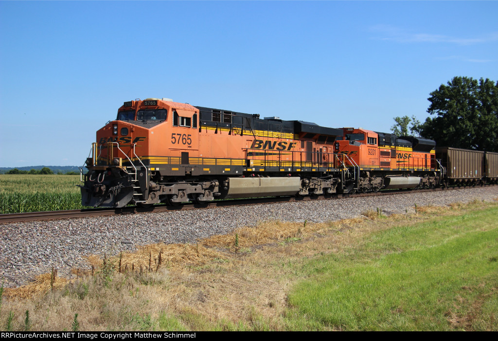 BNSF 5765 - DPU #2